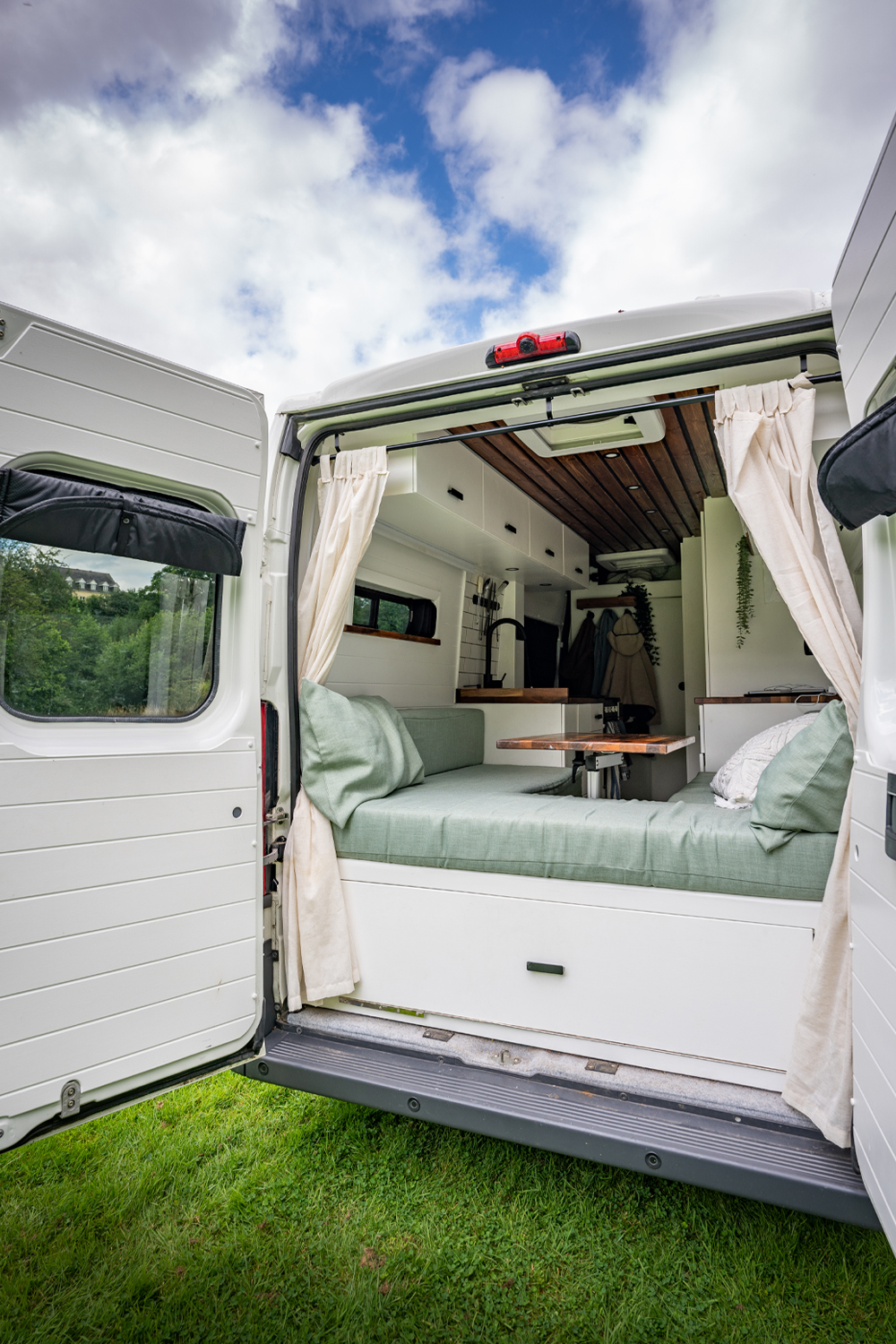 Fixed bed vs dinette van conversion layouts - The Road Two Spoons